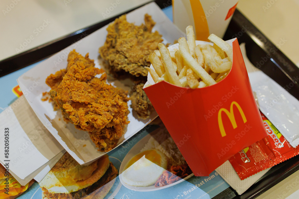 PENANG, MALAYSIA - 14 NOV 2022: McDonald's Crispy and Spicy Fried ...