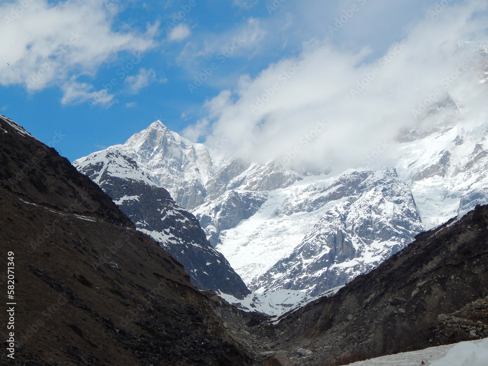 Kedarnath group of peak and Mountain in Himalaya. Behind the town and ...