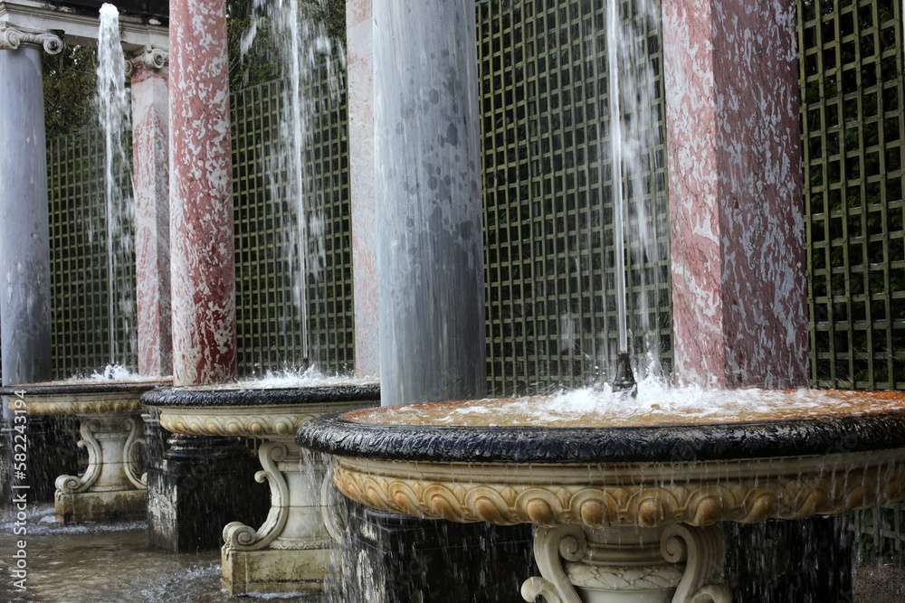 Colonnade Grove - Gardens of the Palace of Versailles - Versailles ...