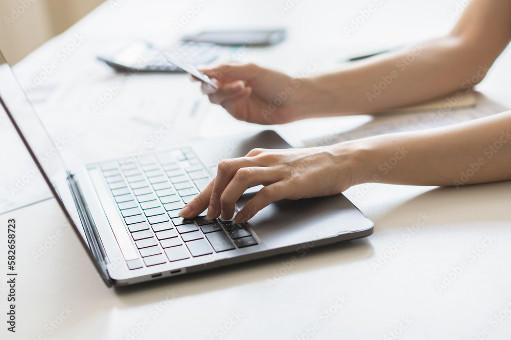 Foto de Internet banking, Online shopping at home, asian young woman ...