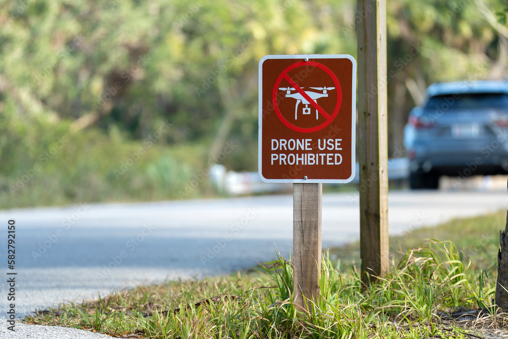 Sign prohibiting use of quadcopters in national park no drone area ...