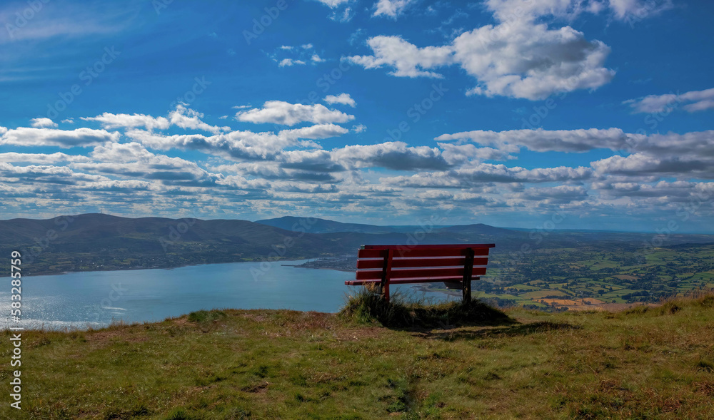 Foto de Bench at Kodak Corner on the top of Slieve Martin in Northern ...