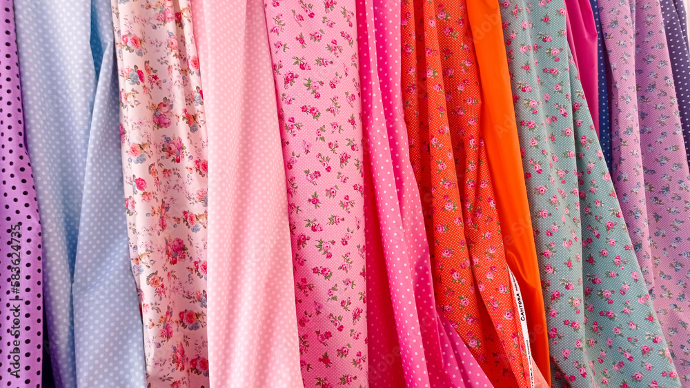 muestrario de varias telas estampadas para diseño de moda y decoración ...