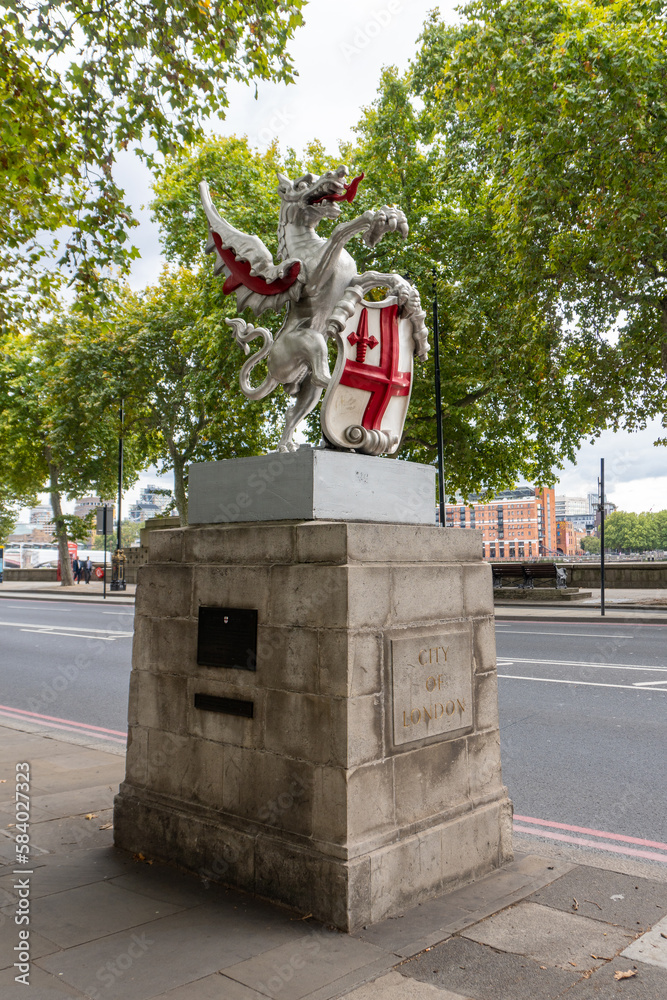 London, UK: The City of London western boundary marker with red and ...