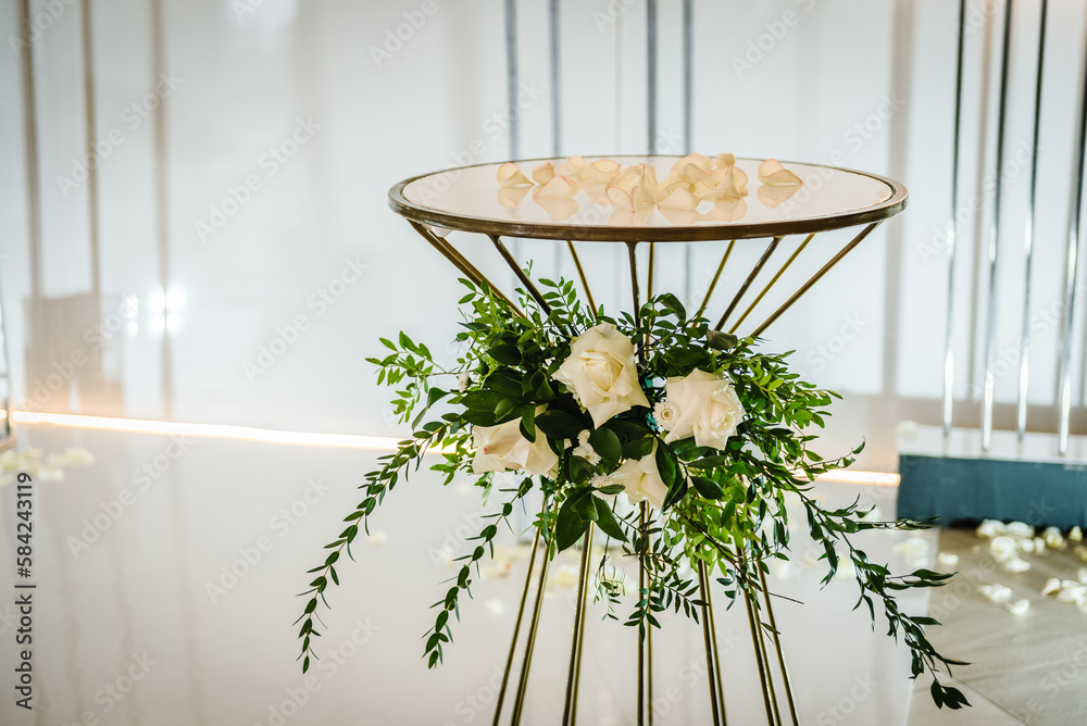 Stand with decor flowers and greenery. Luxury chic table for wedding ...