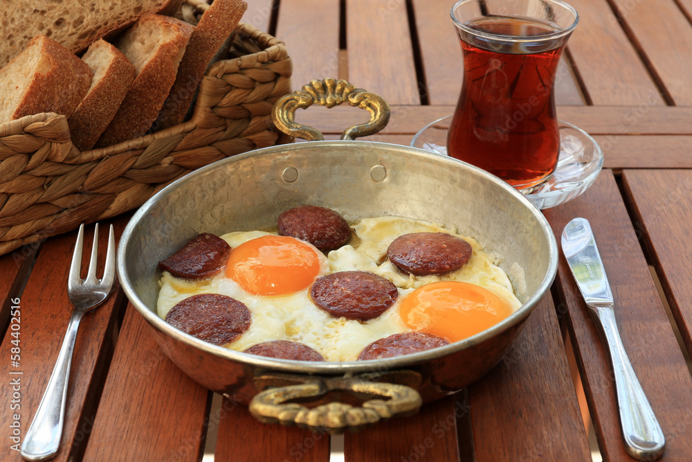 Turkish breakfast food, sahanda sucuklu yumurta , Turkish omelette with ...