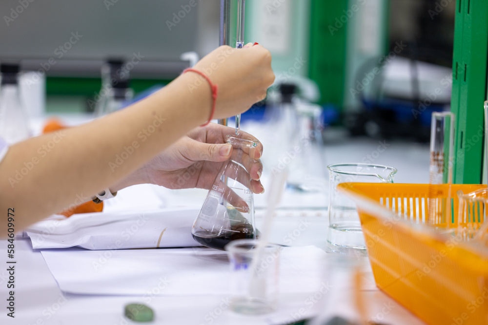Titration method for determining salt iodate and salt iodide content in ...