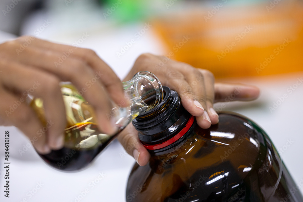 Titration method for determining salt iodate and salt iodide content in ...