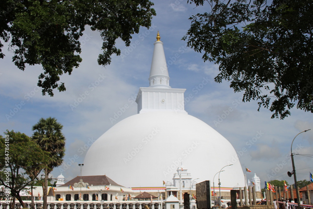 "Ruwanweli maha seya" Stupa at Anuradhapura Sacred city Stock Photo ...