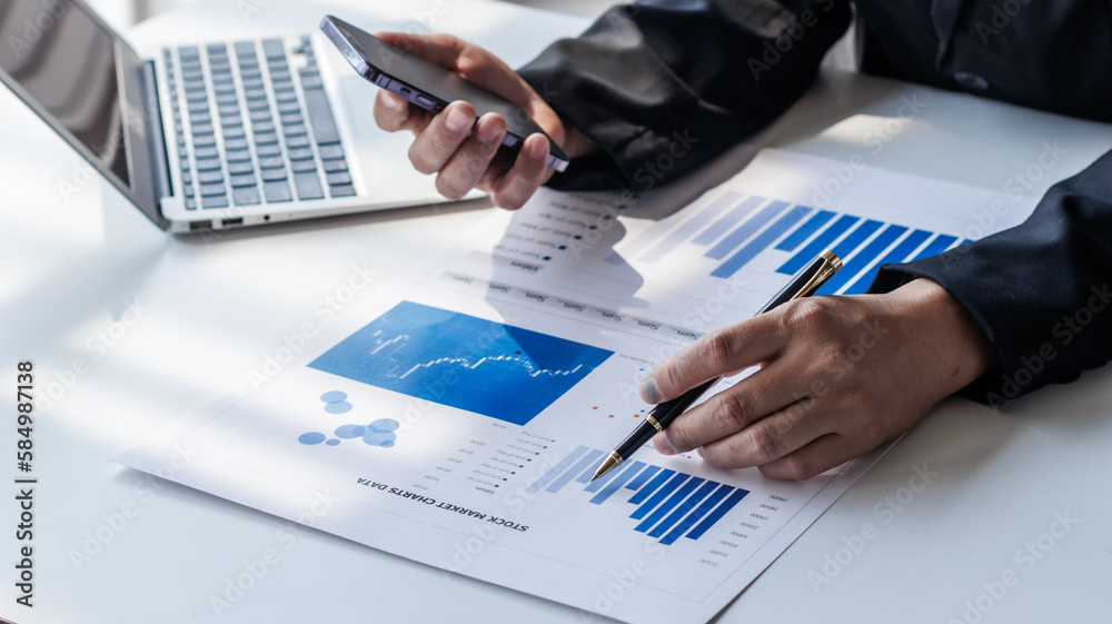 Foto de Businessman, financial auditor and secretary doing balance ...