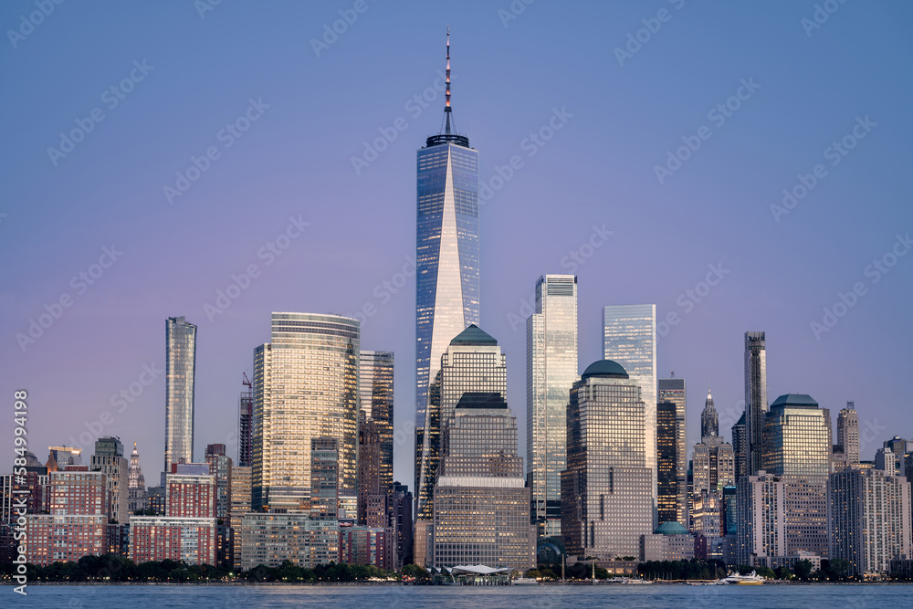 One world trade centre and lower manhattan at sunset Stock Photo ...