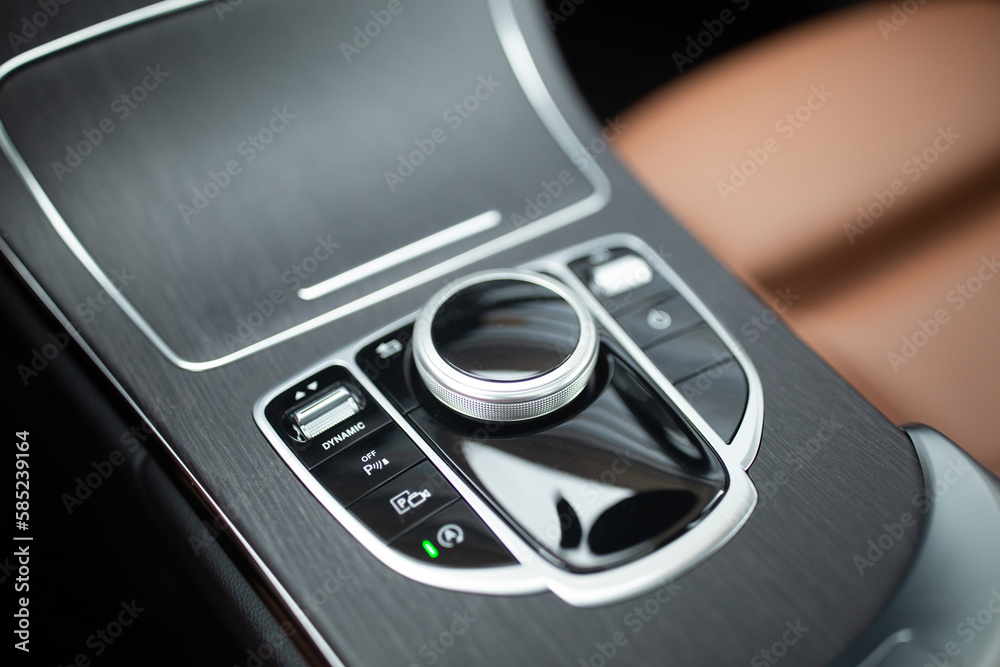 Contemporary Automotive User Interface: An In-Depth Look at the ...