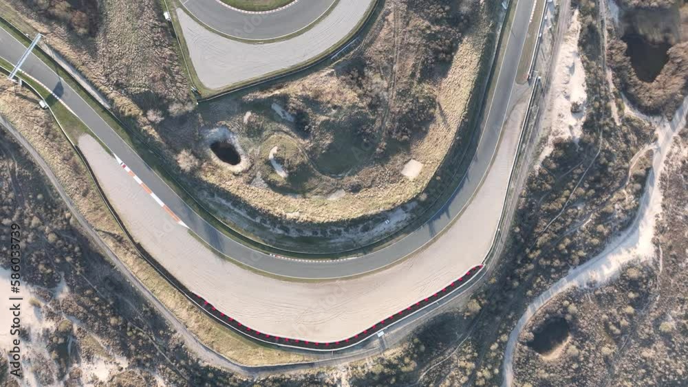 Drone footage capturing the twists and turns of the iconic Zandvoort ...