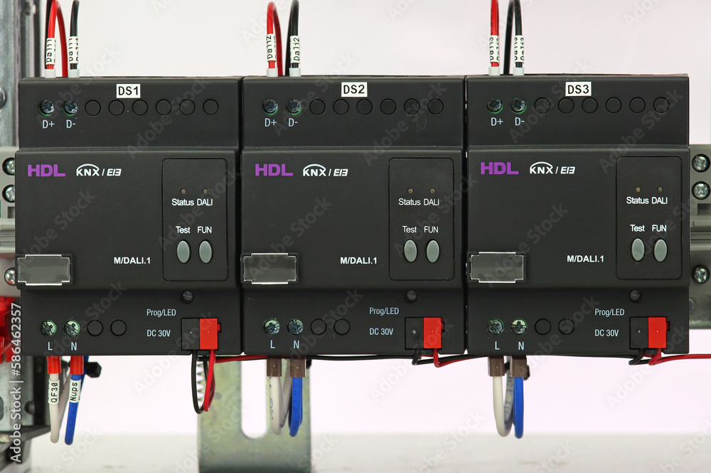 DIN DALI actuator KNX HDL-M-DALI.1 with the ability to connect up to 64 DALI devices for control ...