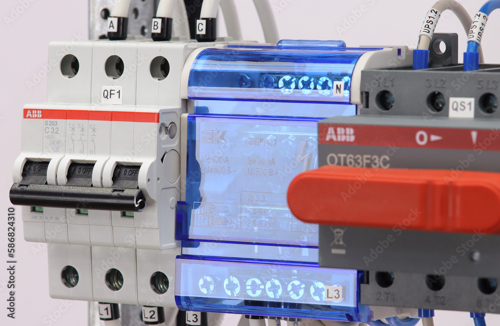 ABB automatic current switches for protection of electrical loads ...