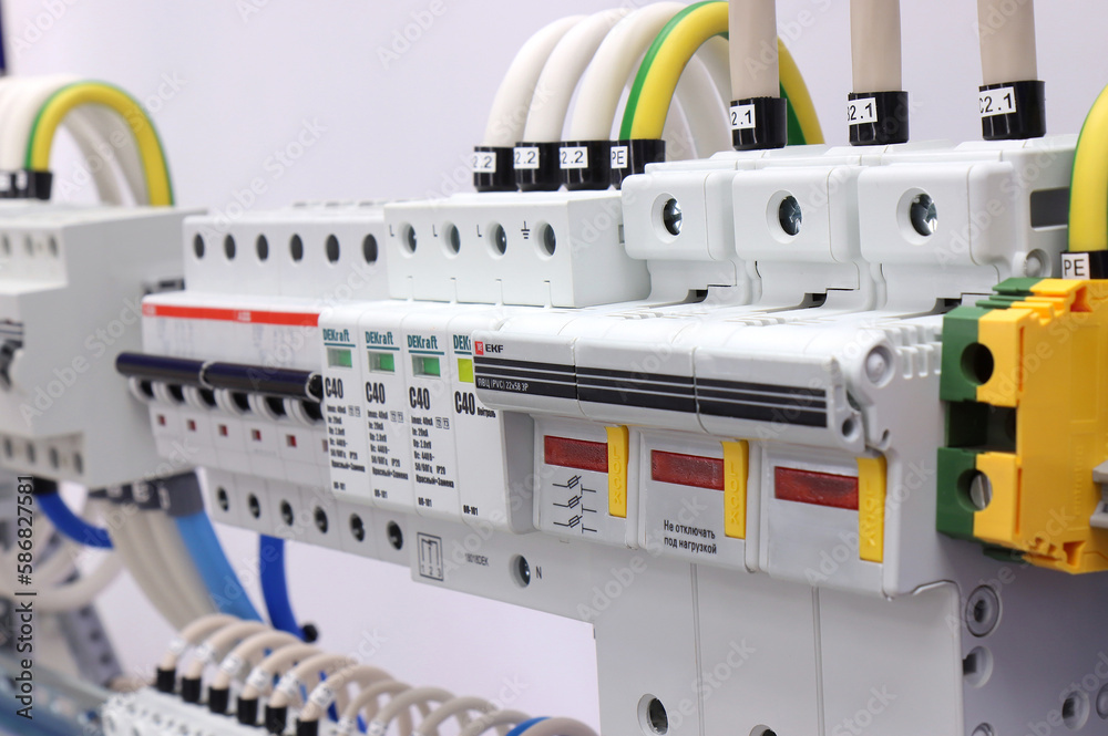 EKF automatic current switches for protection of electrical loads ...