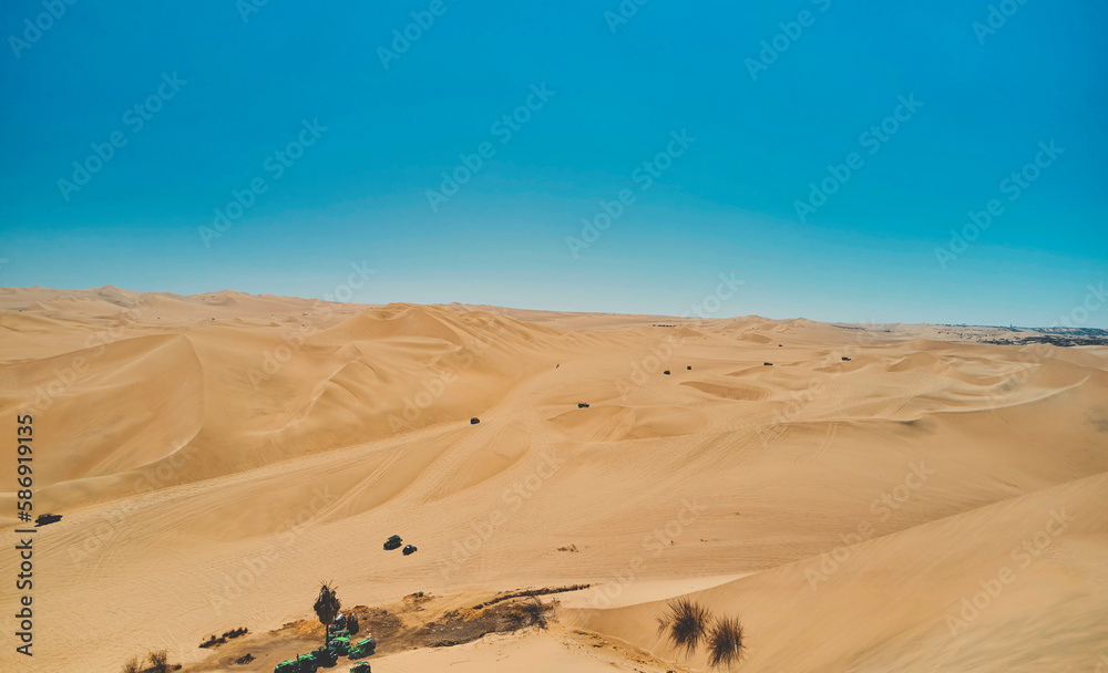The Huacachina oasis is a natural oasis in the middle of the desert ...