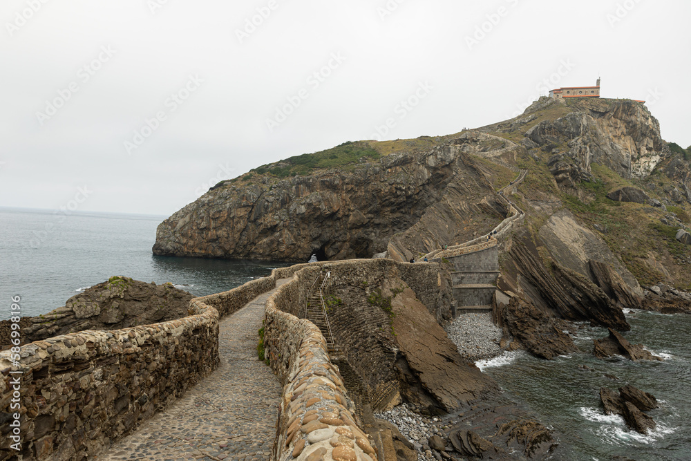 Zdjęcie Stock: Famous tourist destination San Juan de Gaztelugatxe ...