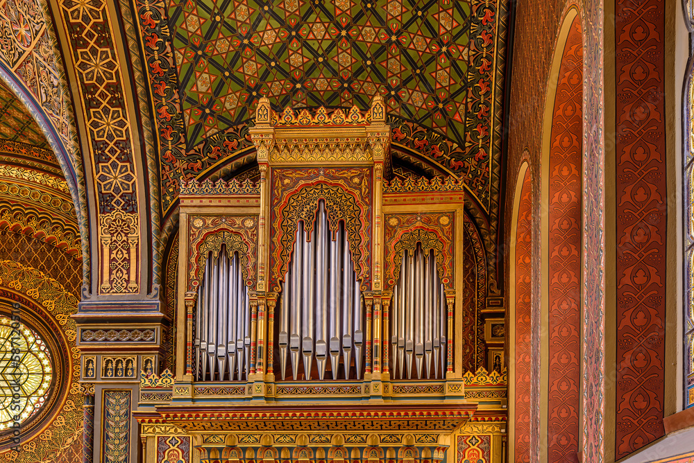 Pipe organ of the Spanish Synagogue in Prague, Czech Republic Stock ...