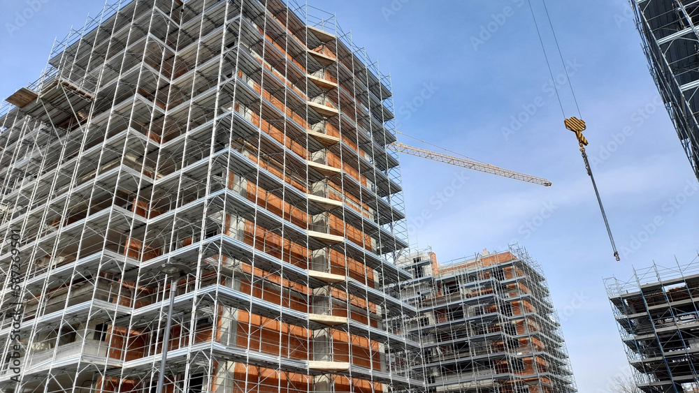 Lavori in corso nel cantiere edile per costruire nuovi edifici Stock ...