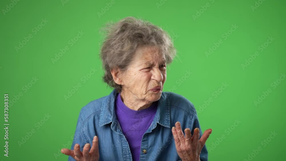 Vidéo Stock Portrait of angry upset frustrated angry elderly senior old ...