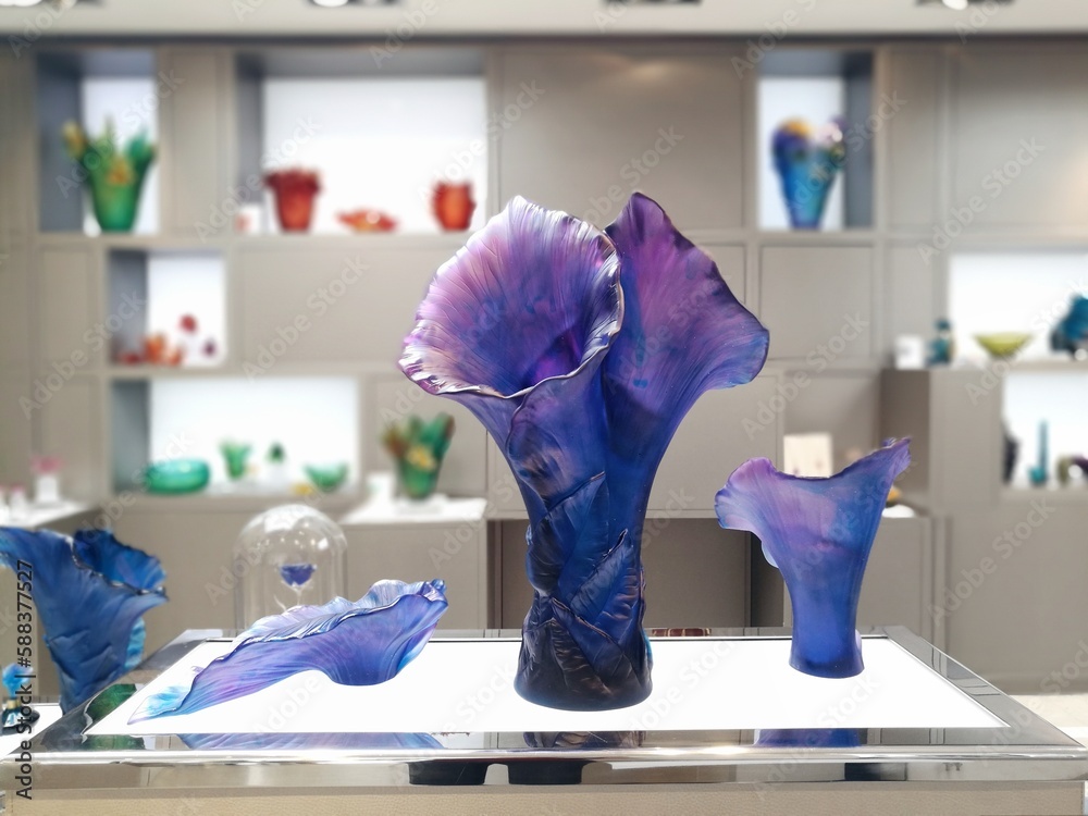 Elegant and luxurious Daum crystal, which is made in Nancy, France ...