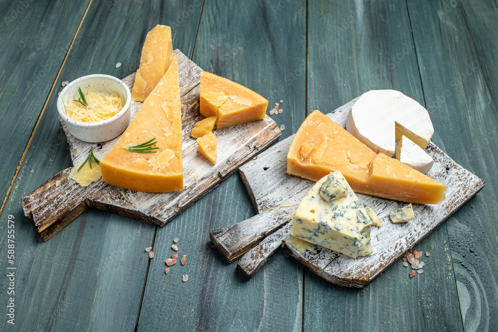 Different types of cheese. Cheeses mix set dor blu chedar camamber brie ...