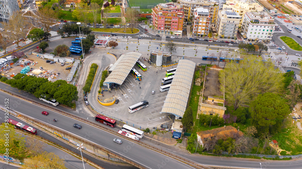 Fotografia do Stock: Aerial view of Roma Tiburtina bus station. The bus ...