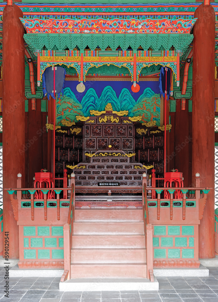 SEOUL, KOREA-SEPTEMBER 29, 2017: Famous Irworobongdo, king’s royal ...