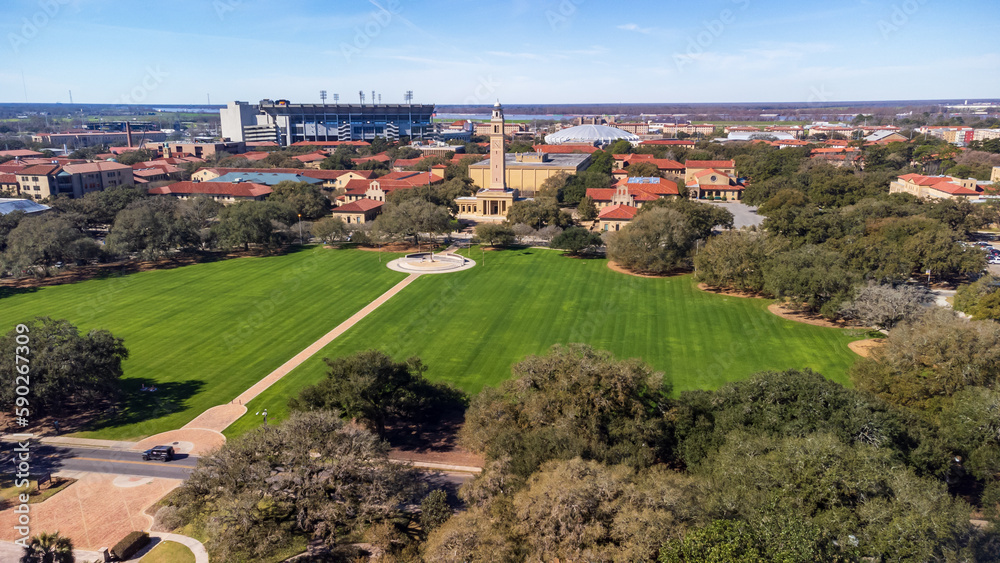 Memorial Tower on LSU campus is a memorial to Louisianans who died in ...