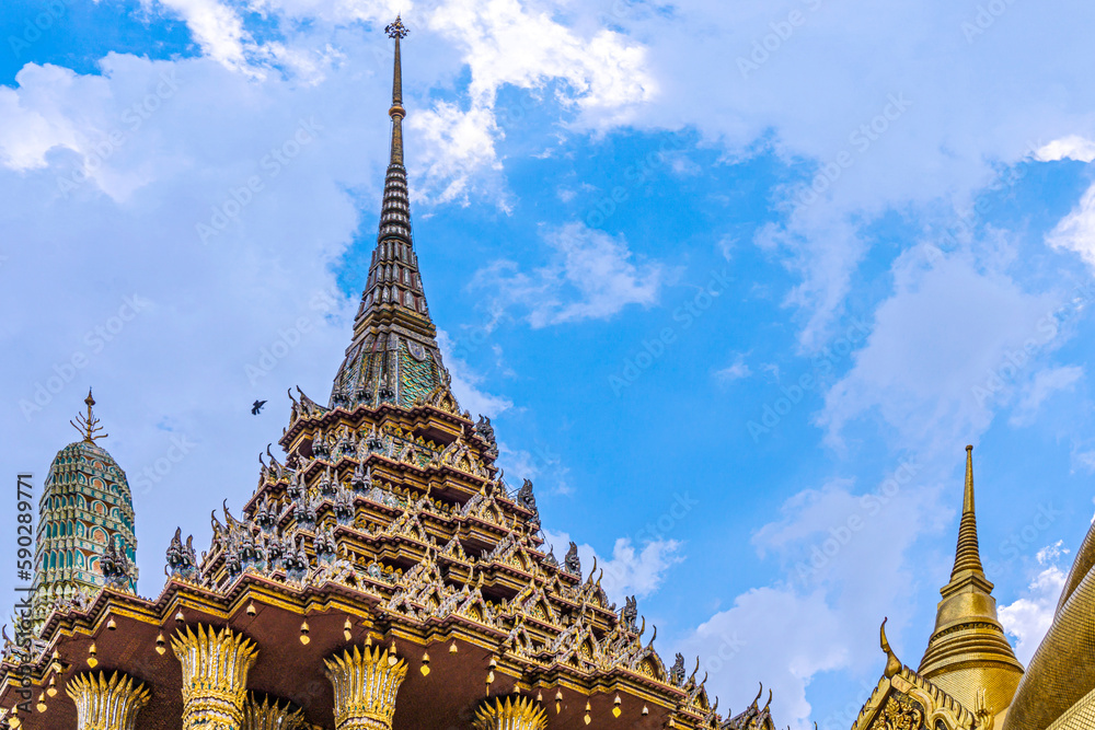 Fotka „The Grand Palace: Phra Borom Maha Ratcha Wang, a complex of ...