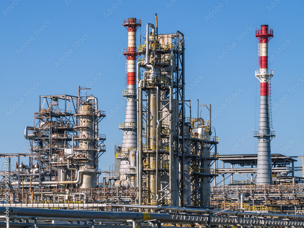 Primary processing of crude oil entering the refinery. Equipment for ...