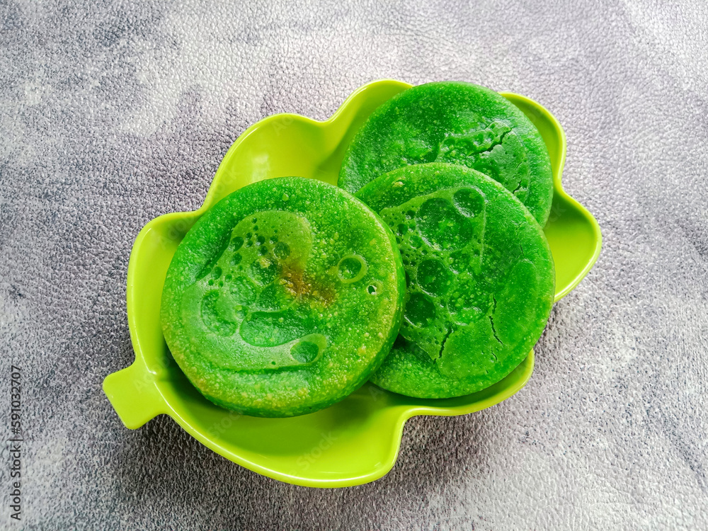 Kue Bingke or Bingka Pandan, Indonesian traditional cake made from ...