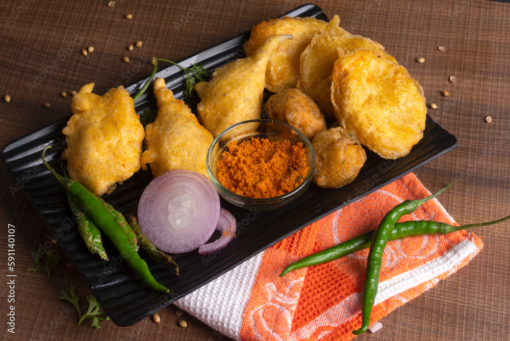 Indian Tea time snacks in group includes Veg Samosa, Kachori/kachaudi ...