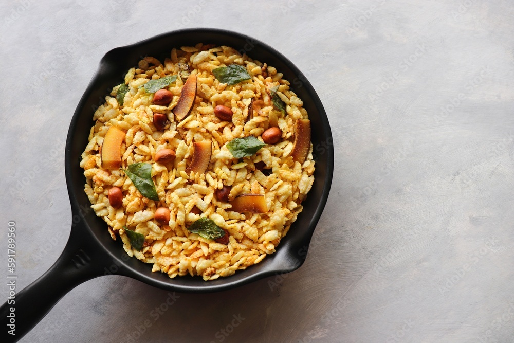 Jada Poha Namkeen Chivda or Thick Pohe Chiwda. Diwali special savory ...