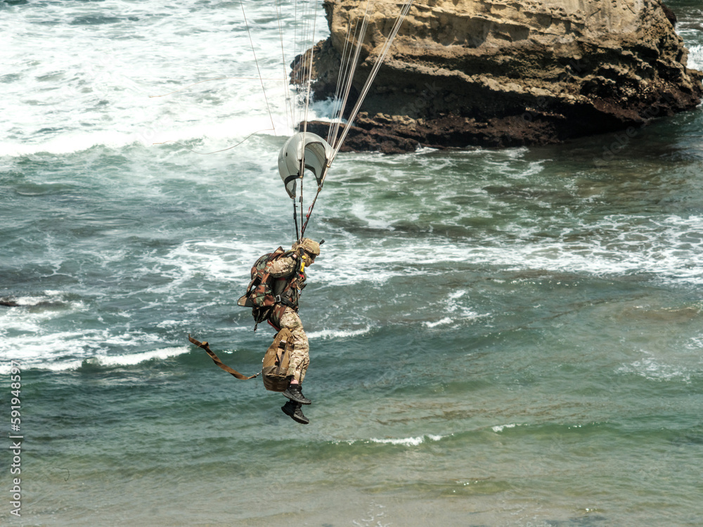 1er RPIMA de Bayonne en démonstration à Biarritz le 14 juillet 2023 ...