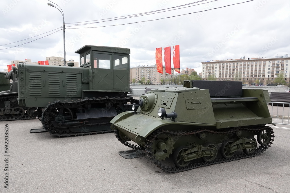 Light armored artillery tractor T-20 "Komsomolets" and tractor ...