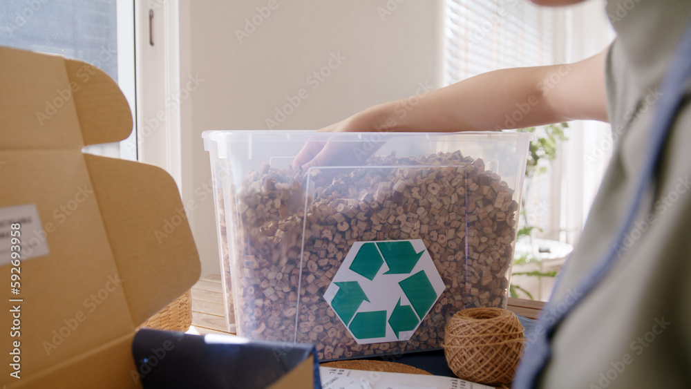 Eco vendor go green packaging parcel carton box in net zero waste store ...