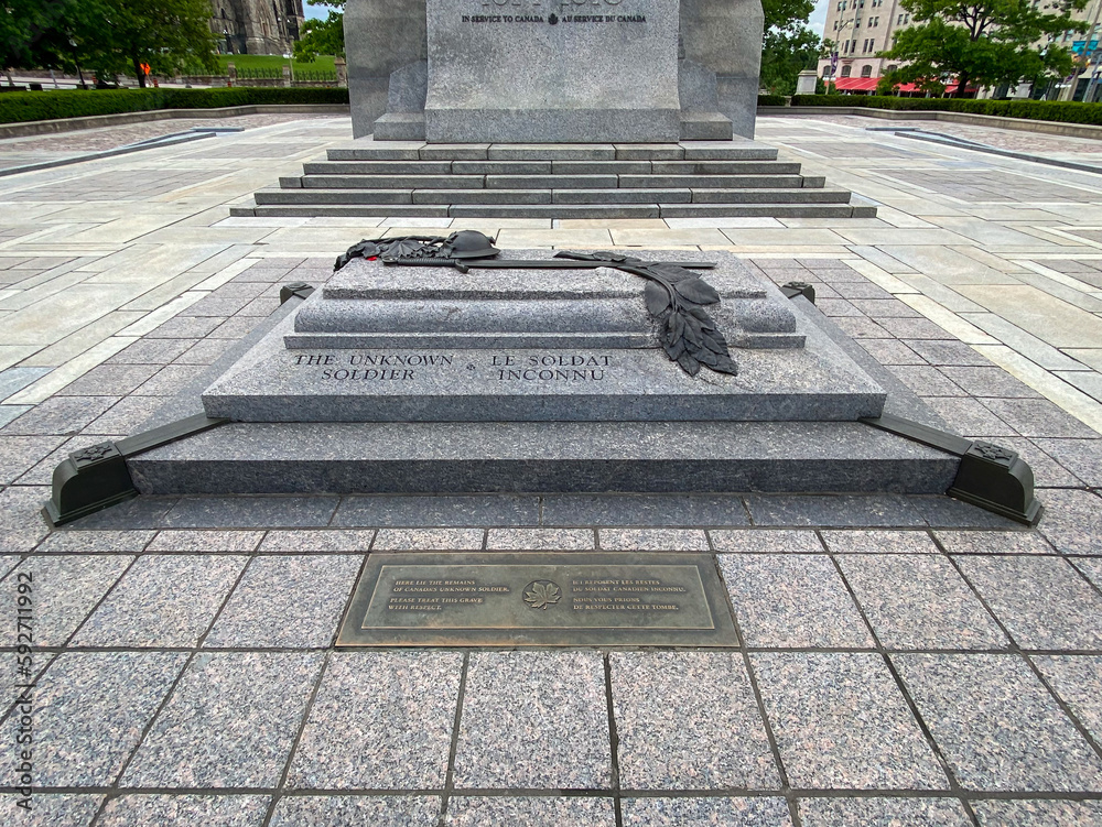 Ottawa, Canada: Tomb of the Unknown Soldier at National War Memorial in ...