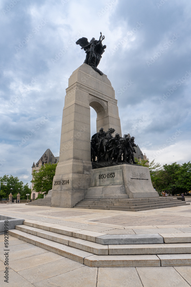 Ottawa, Canada: National War Memorial (Monument commémoratif de guerre ...