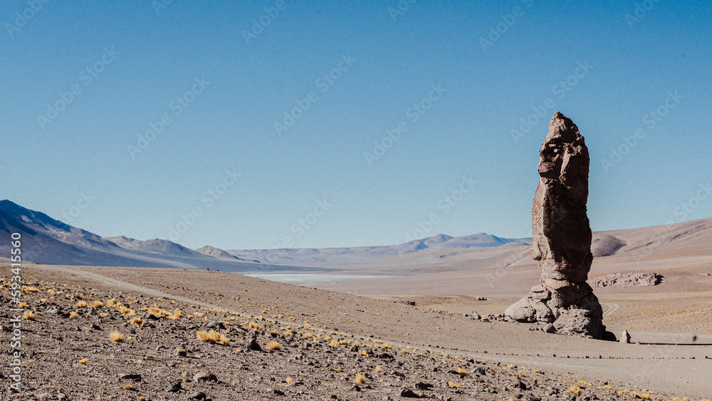 San Pedro de Atacama es una ciudad ubicada en una alta meseta árida en ...