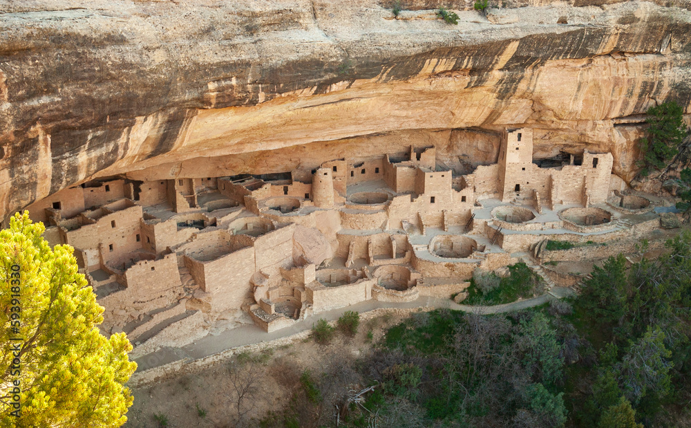 Ancestral Puebloan Cliff Dwellings at Mesa Verde National Park Stock ...
