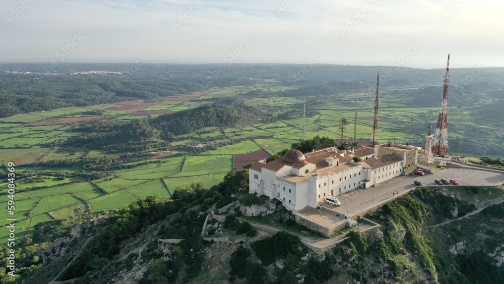 abbaye et église au sommet du monte toro sur l'île de Minorque aux ...