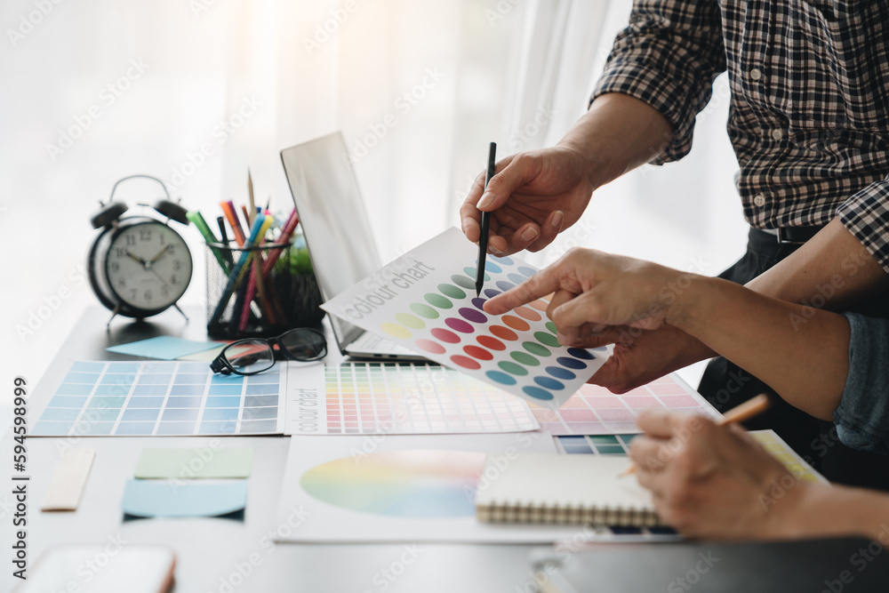 Engineers, graphics, architects and painters are meeting to discuss and ...