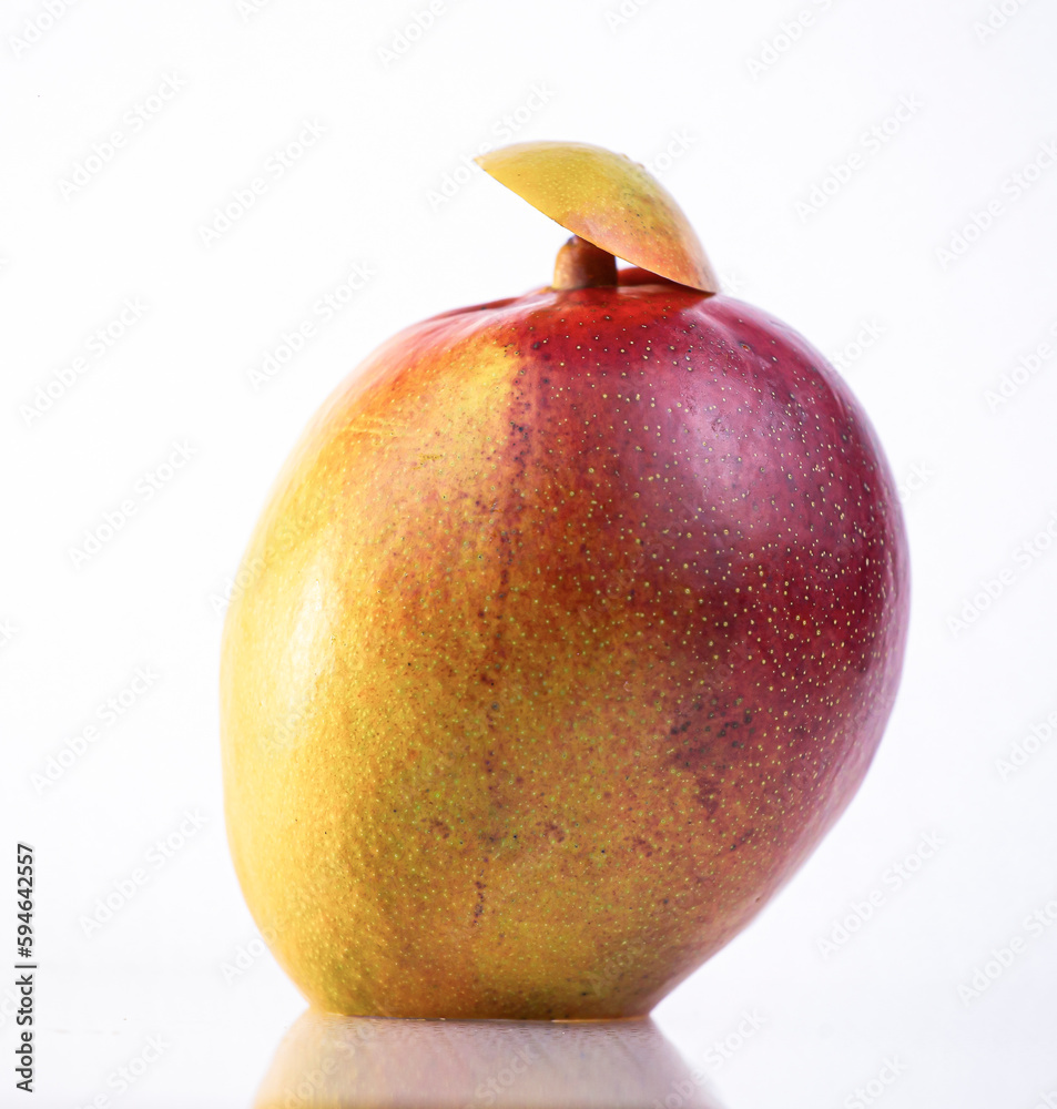 Manga é o fruto da mangueira, árvore frutífera da família Anacardiaceae ...