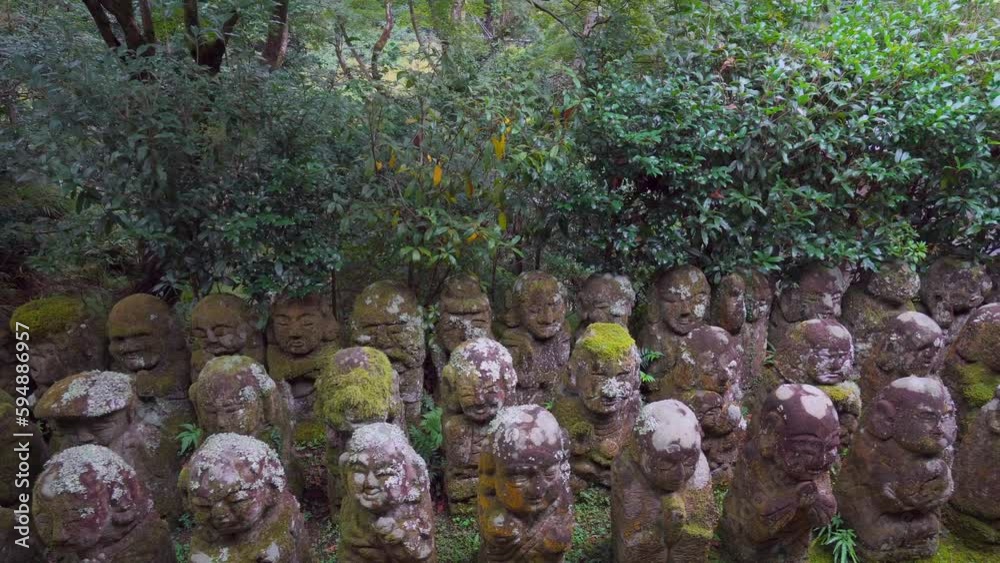 The hundreds of Buddhas at Otagi Nenbutsu-ji Temple in Kyoto, Japan ...