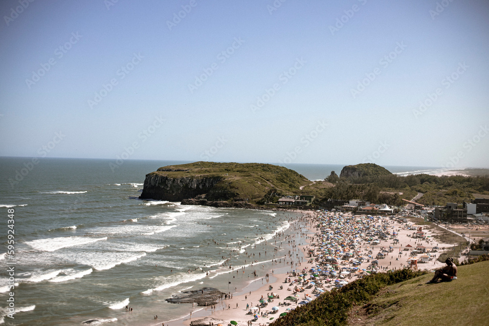 Paisagem da praia de Torres na costa do Rio Grande do Sul litoral do ...