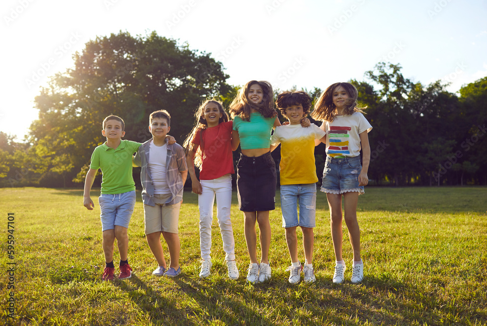 Fotografia do Stock: Happy children having fun on summer vacation ...