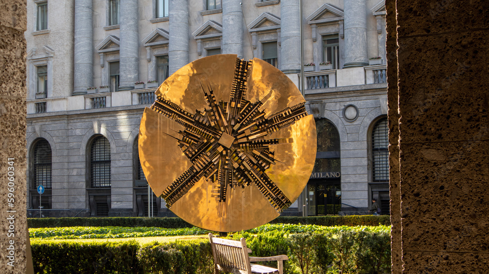 the solar disk inspired by the Aztec calendar by Arnaldo Pomodoro in ...