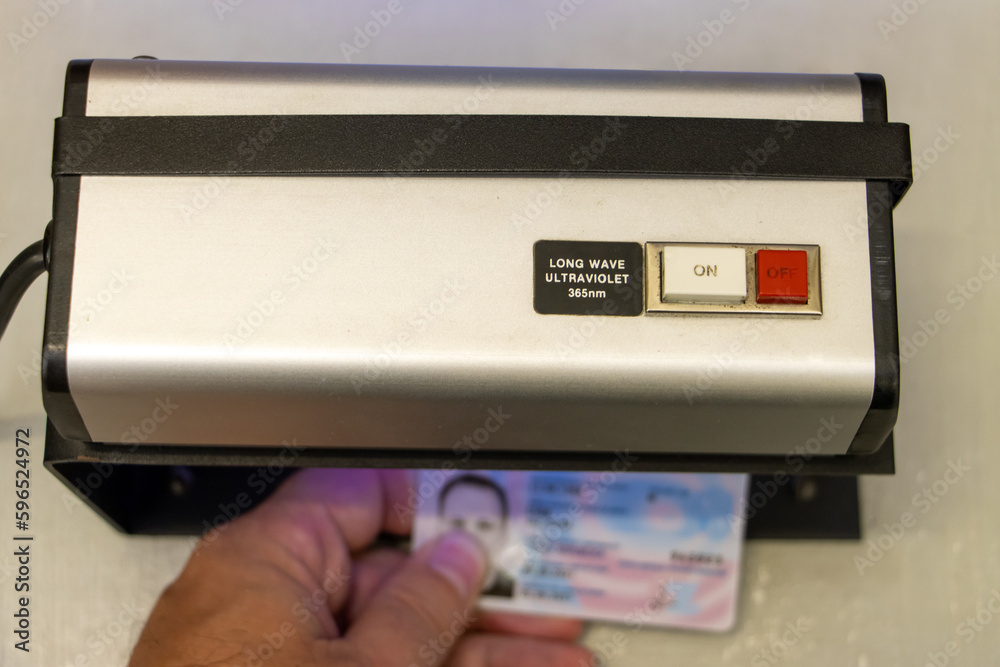 Verification of the validity of a personal identification document ...